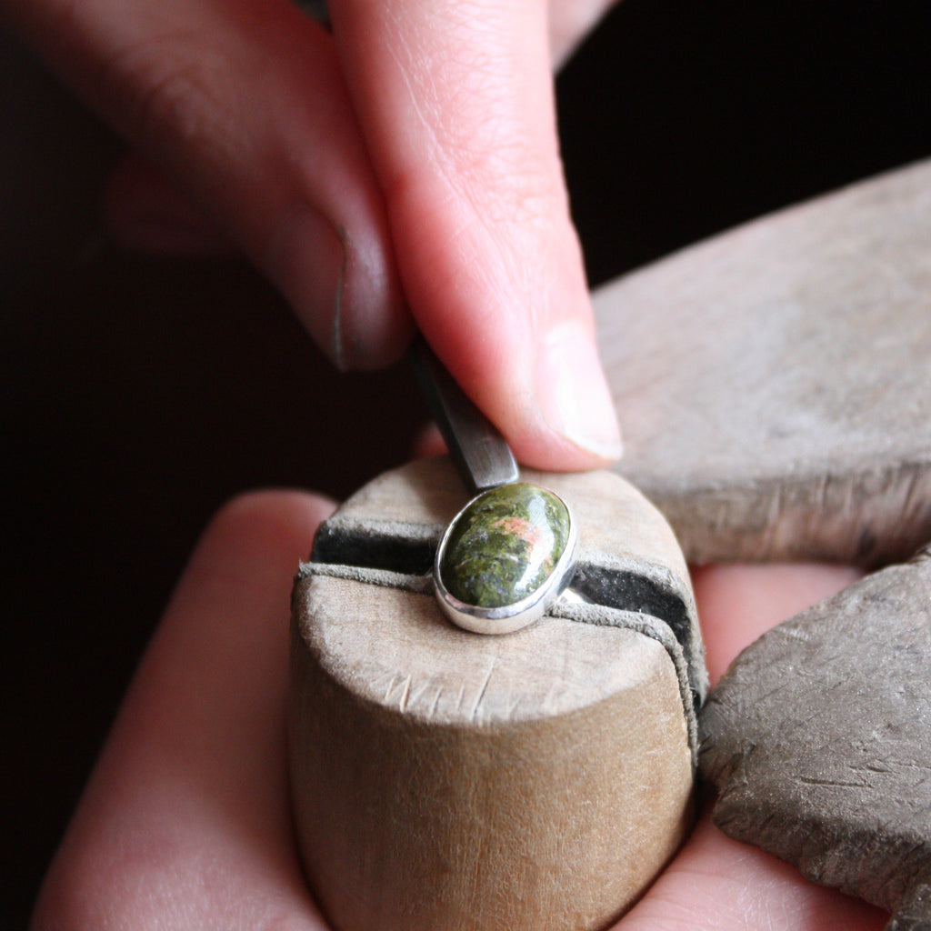 Introduction to Silver Bezel Stone Setting (full day) – Louise Mary Designs